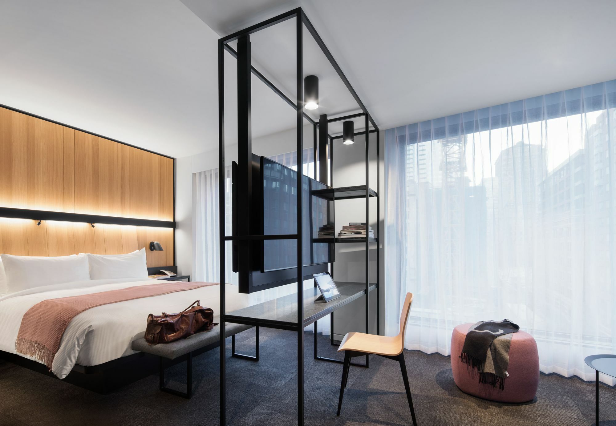 HOTEL MONVILLE | ⋆⋆⋆⋆ | MONTREAL, CANADA | SEASON DEALS FROM $137