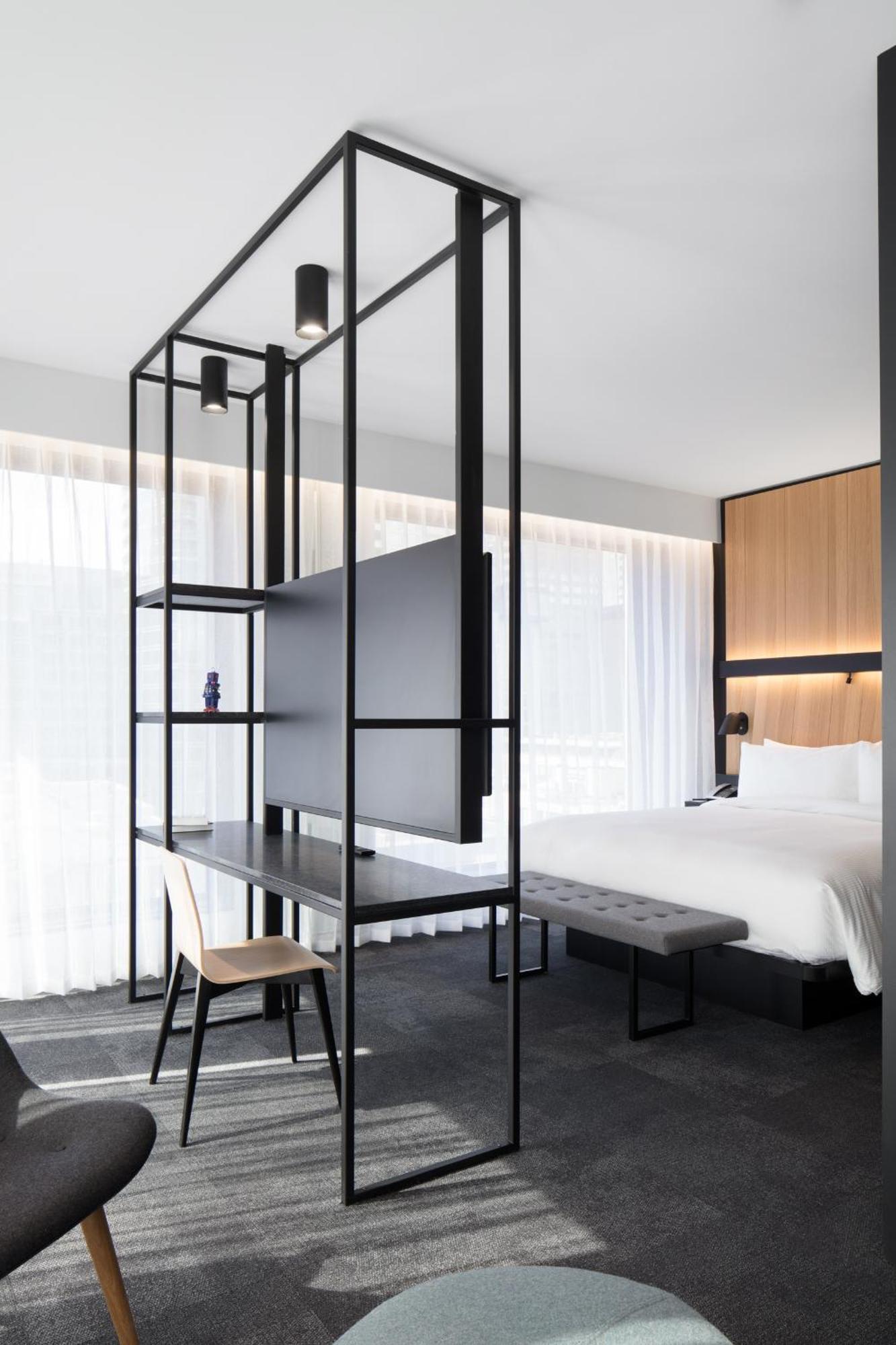 HOTEL MONVILLE | ⋆⋆⋆⋆ | MONTREAL, CANADA | SEASON DEALS FROM $137